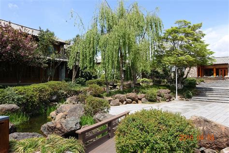 Intercontinental Lijiang Ancient Town Resort Concierge Pictures