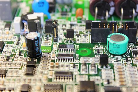 closeup papan sirkuit elektronik atau papan sirkuit cetak pcb foto stok