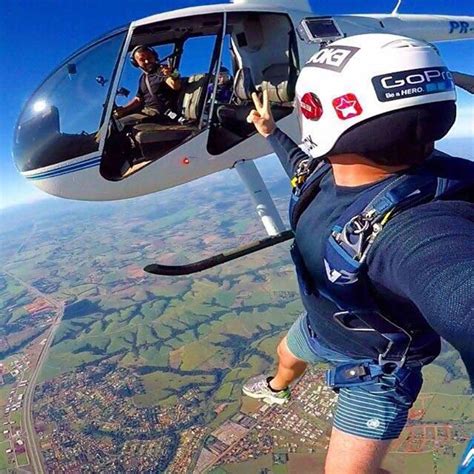 People Who Went To Great Lengths To Take Extreme Selfies 29 Pics