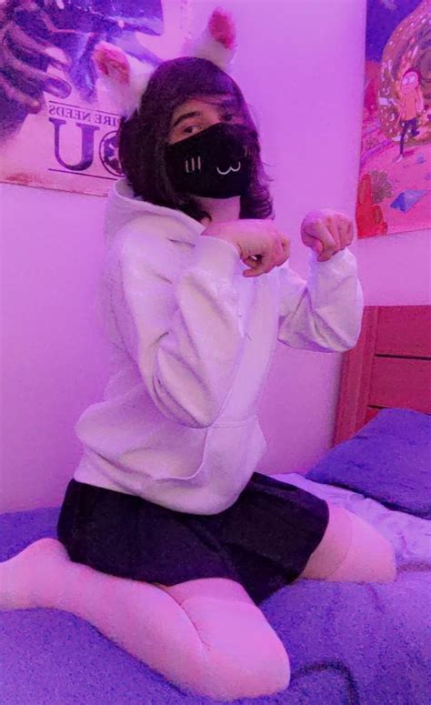 Making My First Post On Femboy Friday Scrolller
