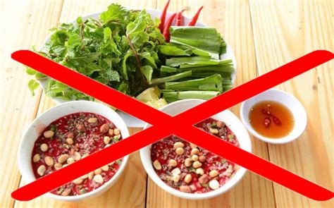 Nguy Hại Khôn Lường Từ Món Tiết Canh Lợn