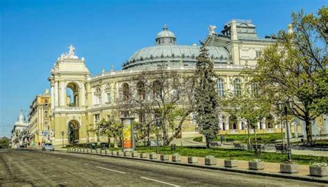 Визначні місця України