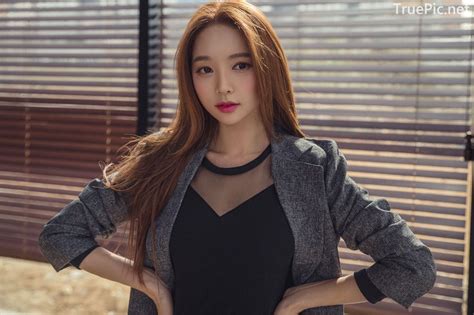 Korean Hot Fashion Model Park Soo Yeon 7 Outfit Sets For A Week