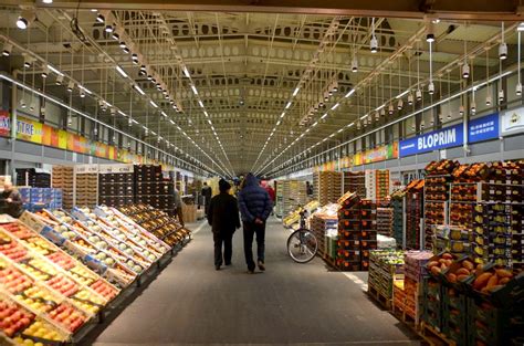 Visite du marché de Rungis le plus grand marché de produits frais au monde