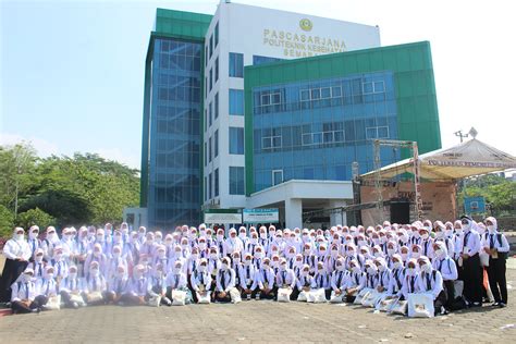 PENGENALAN KEHIDUPAN KAMPUS MAHASISWA BARU PKKMB