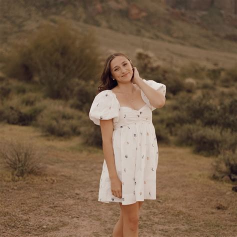 Hannah Weeks YouTube