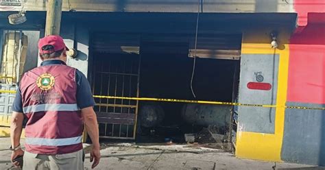 Carretera Federal A Tehuacán Explosión En Negocio Deja Un Muerto Y