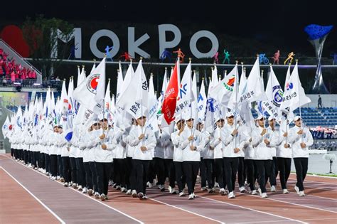 ‘제104회 전국체전 개막···尹대통령 부부 개회식 참석 파이낸셜뉴스