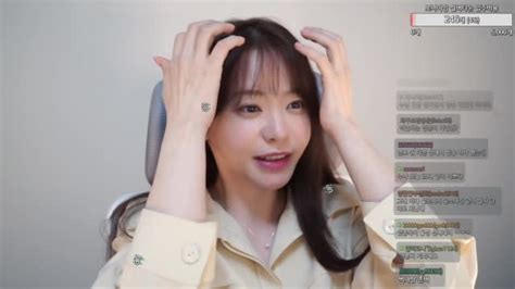 로나땅 여자로서 사랑을 못받아서 그동안 얼굴이 썩어있었다 그렇다고 경훈이의 사랑을 받고싶다는게 아니야ㅋㅋㅋ Soop Vod