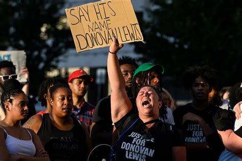 Police Officer Ricky Anderson Charged With Murder For Shooting Black