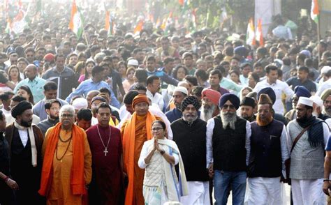 West Bengal Cm Mamata Banerjee During All Faith Harmony Rally
