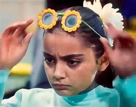 بیوگرافی و زندگی هنری السا فیروزآذر عکس خانوادگی روزنامه هفت صبح