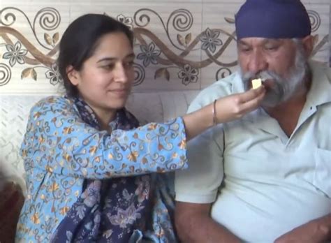 राजौरी की जसमीत कौर भारतीय सेना में पहली महिला लेफ्टिनेंट बनीं बेहद