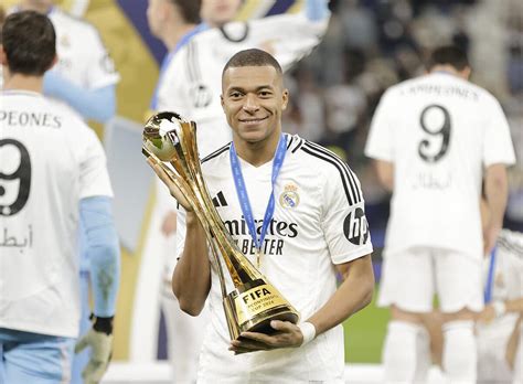 Real Madrid Vinicius avoue avoir harcelé Mbappé Foot 01
