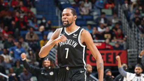 BEST PLAYER ON PLANET EARTH Fans Amazed As Unfazed Kevin Durant