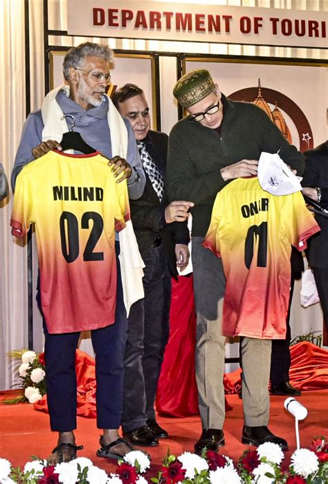 Cm Omar Abdullah Unveils Official Logo Of Jammu Marathon