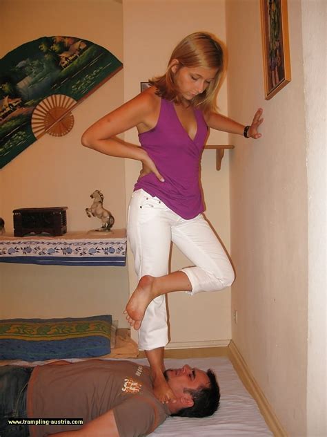 Head And Throat Trampling 13 Pics Xhamster