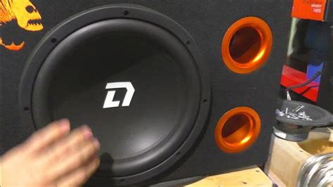 DL Audio Piranha 12 Double Port сабвуфер в компактном корпусе - YouTube