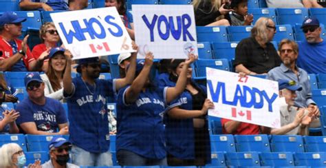 Blue Jays Fans Arent Annoying At All According To American Survey