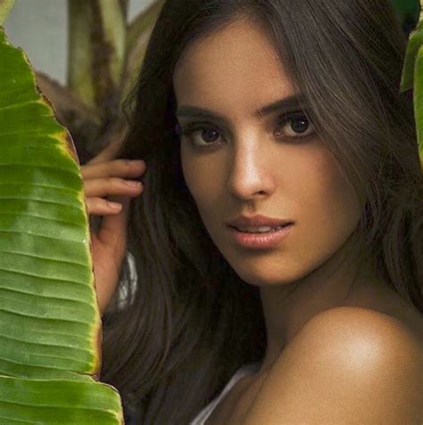 El Triunfo De La Sensualidad Latina Así Es Vanessa Ponce De León La