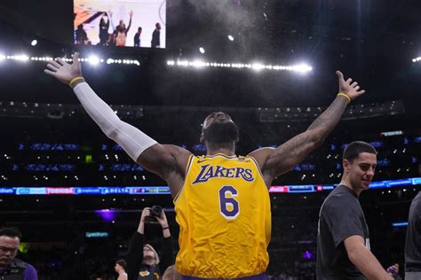 Houston Rockets Forward Jabari Smith Tells Lebron James He Played