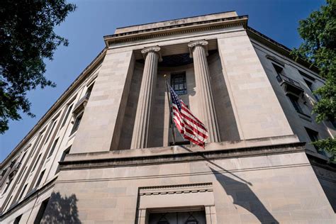 Us Attorney Resigns After Order To Drop Charges Against New York City