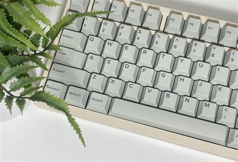 my zaku themed custom keyboard featuring “zaku” linear switches