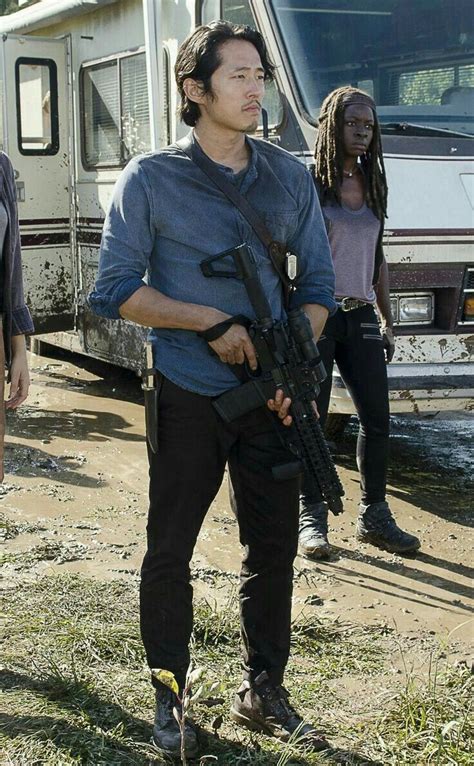 Glenn Rhee And Michonne In Front Of The Gates Of Hilltop Season 6