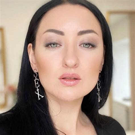 ПСИХОЛОГ РАССТАНОВКИ Annamalinapsy • Threads Say More