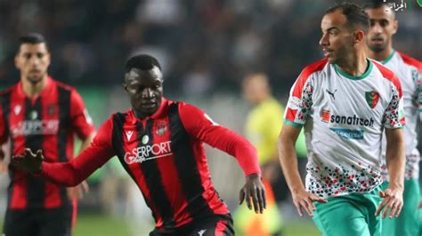 Ligue 1 Pas De Vainqueur Dans Le Derby Entre LUSMA Et Le MCA