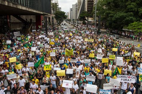 Fotos Em Atos Pelo Brasil Manifestantes Pedem Saída De Dilma 0111