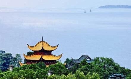 岳阳楼记中描写岳阳楼风和日丽之时夜晚的美丽景象的句子 百度经验