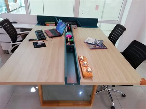 Ажлын ширээ