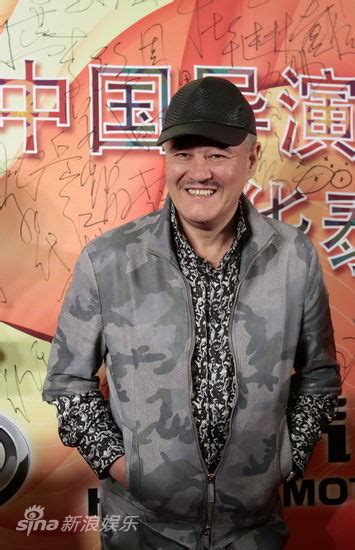 图文：欢乐汇红毯 赵本山亮相影音娱乐新浪网