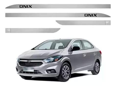 Jogo Friso Lateral Onix Plus Prata Switchblade Gm 2020 2021