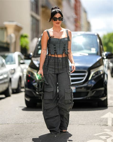 What To Wear On Top Of Cargo Pants At Judith Rodney Blog