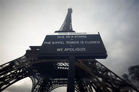 Galería La Torre Eiffel cerrada al público tras huelga de sus