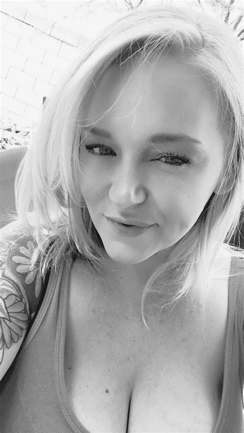 TW Pornstars Missy Monroe Twitter 4 20 AM 10 May 2016