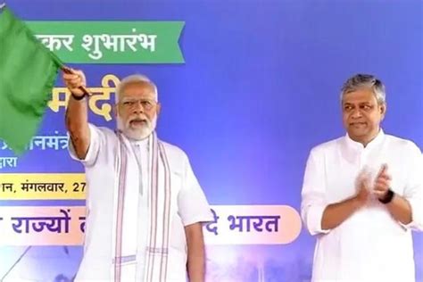 Madhya Pradesh Pm Modi Flags Off 5 Vande Bharat Express Trains