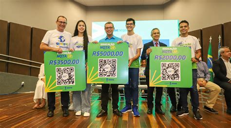PremiaÇÃo Do EducaÇÃo Nota 10 Enem Celebra Melhores Notas Da Prova Na