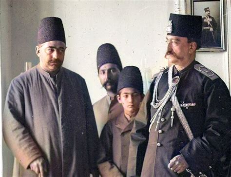 سه عکس رنگی از مهمانی‌های ناصرالدین شاه