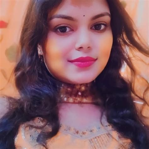 Julee Yadav Julee5356 • Threads Say More