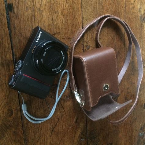 Megagear Leica C Lux Panasonic Lumix Dc Zs200 Dc Tz200 Leather Camera