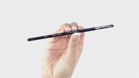 E65 Small Angle Brush Sigma Beauty