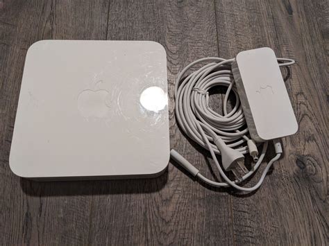 Apple AirPort Extreme 5th Gen Base Station 802.11n Wireless Router w ...