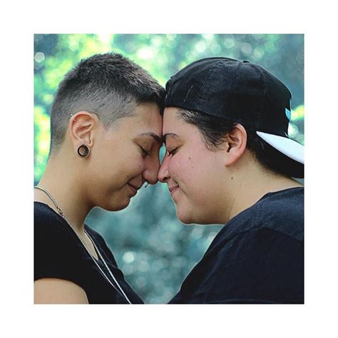 Ana Vilela Compartilha Ensaio Rom Ntico Com A Mulher Quem Quem News