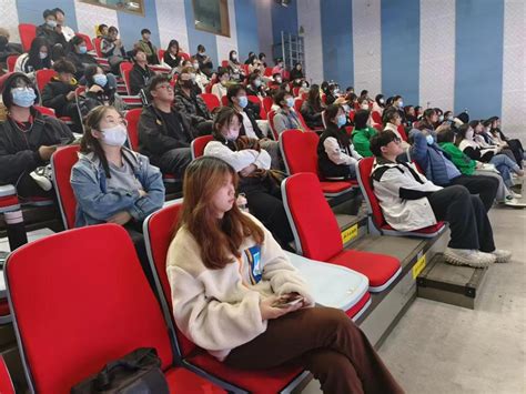 传媒 校企合作协同育人传媒技术学院与合作企业共上新生研讨课