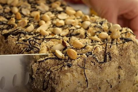 Торт «Шоколадный пломбир» с орехами без муки