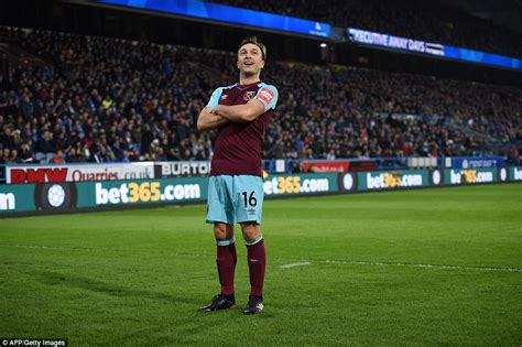 Mark Noble Interview West Ham Captain Opens Up On Season Daily Mail