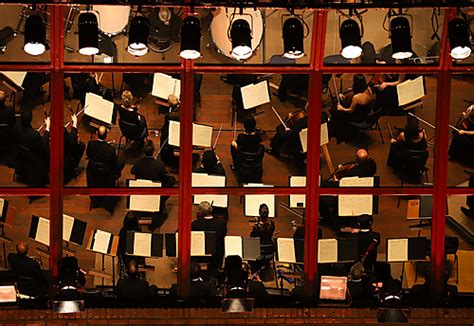 Senado aprova auxílio emergencial de R bilhões para Cultura